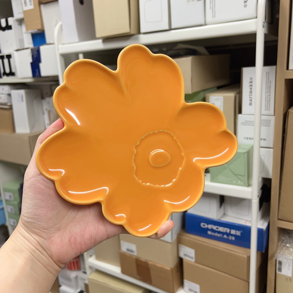 Marimekko Unikko Shape Plate 20cm Orange – Warm Hut